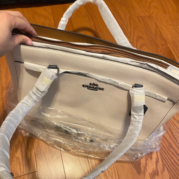 Coach | Bags | Coach Addison Tote Shoulder Bag White | Poshmark